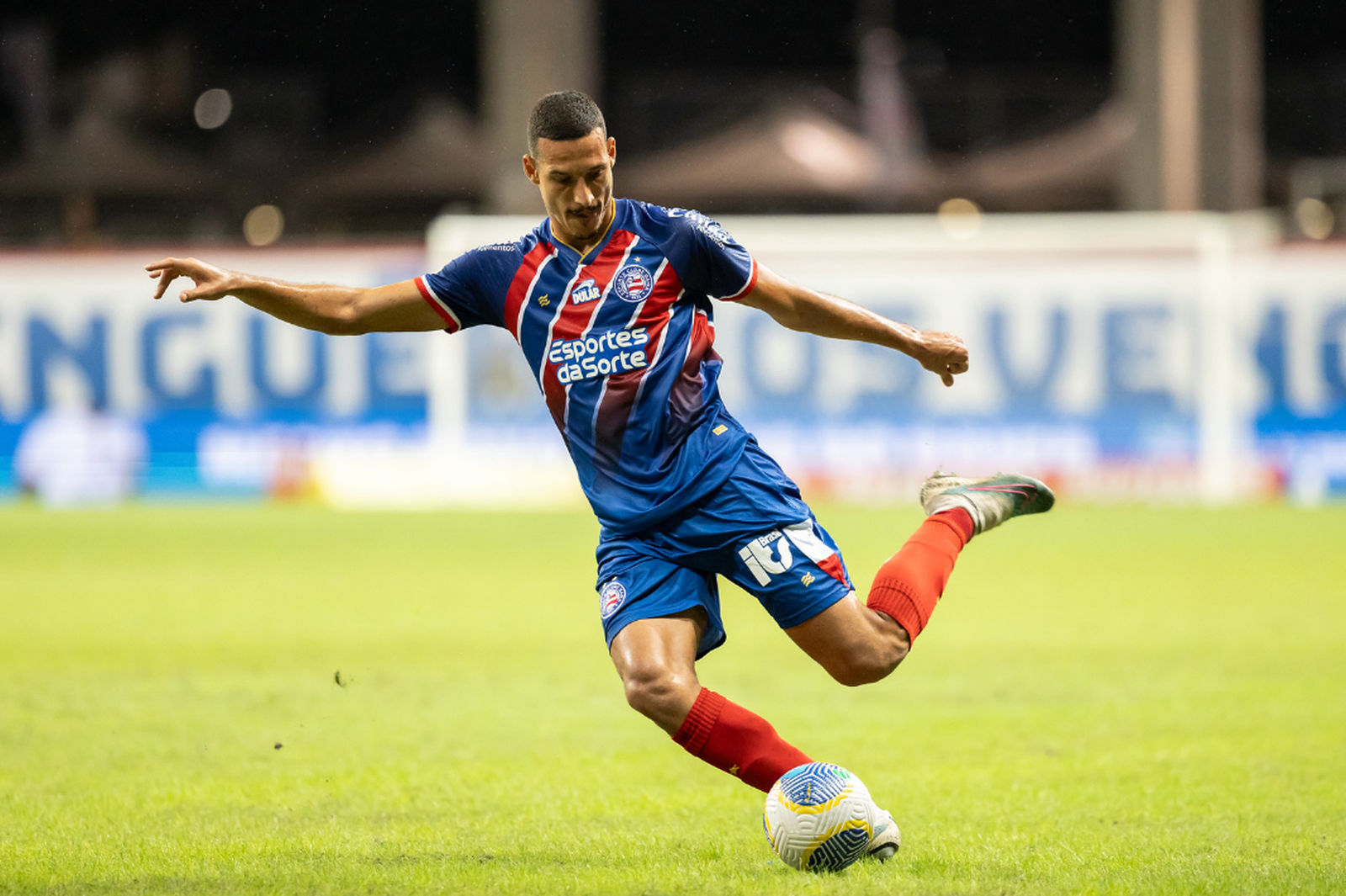 Zagueiro do Bahia atrai interesse do Benfica, que estuda fazer proposta de compra - ecbahia.com